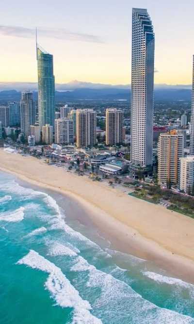 Surfers Paradise | Outside Simulator